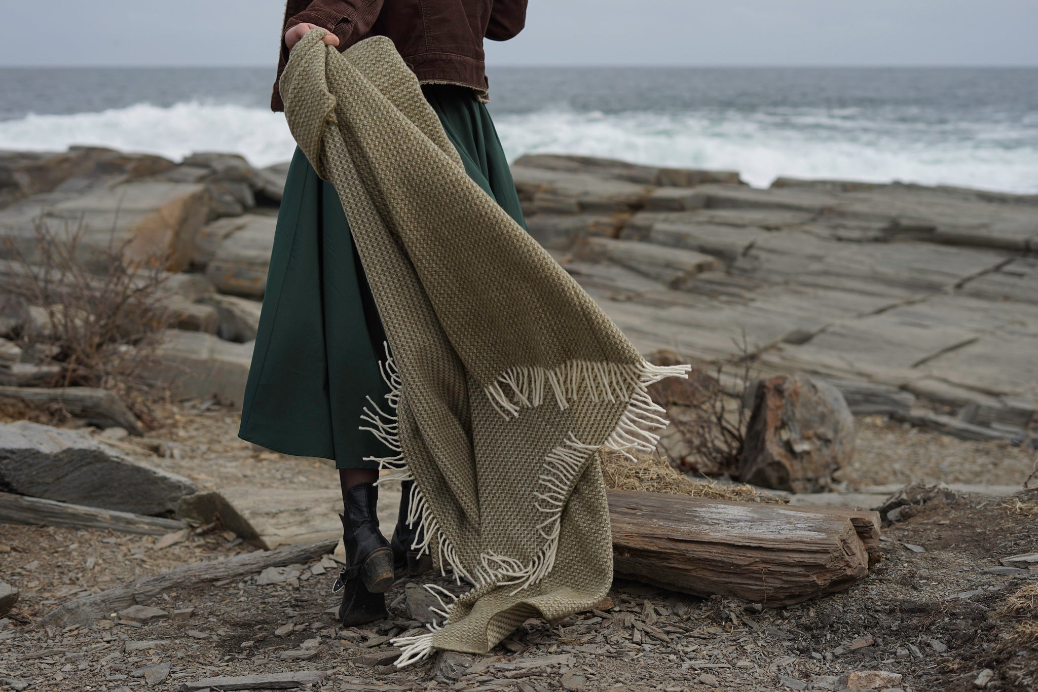 Luxury Bedding, Blankets & Throws | Diamond Cashmere Throw – Evangeline